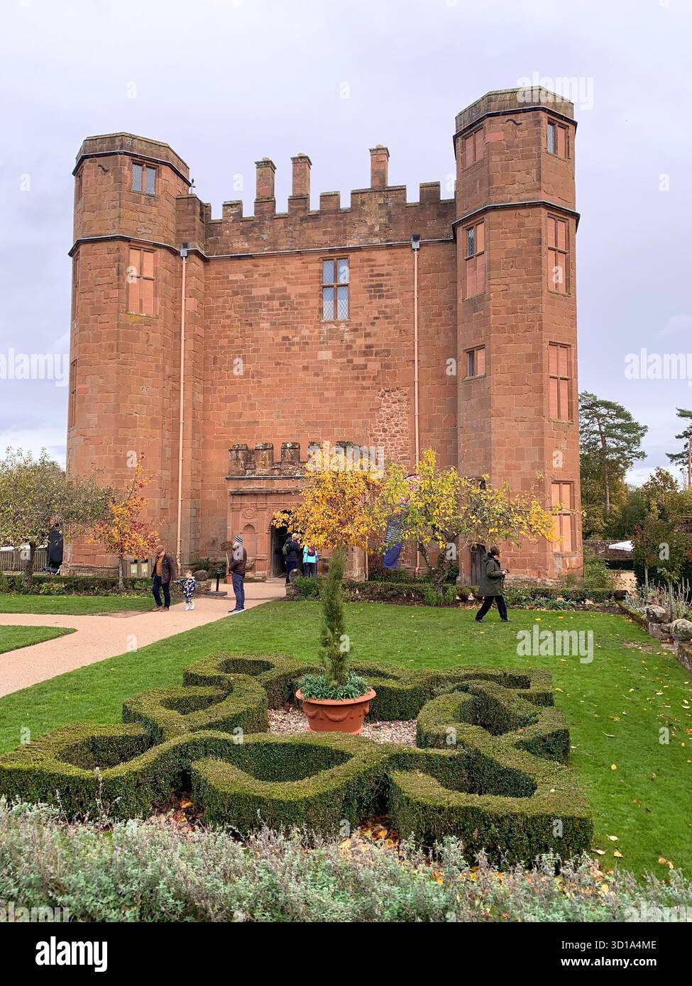 Kenilworth Castle Warwickshire history historic Elizabeth 1st old ...