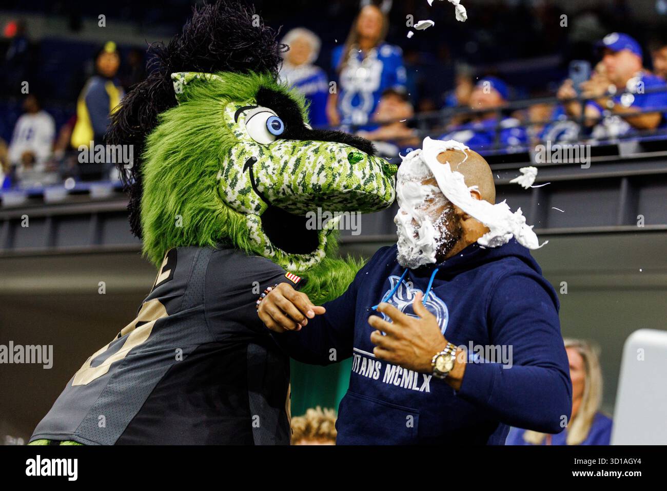 Indianapolis, Indiana, USA. 26th Oct, 2025. Indianapolis Colts mascot ...
