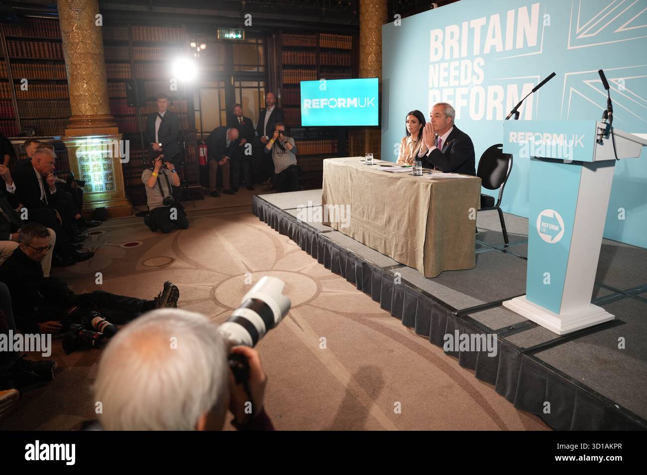 Farage grooming gangs hi-res stock photography and images - Alamy