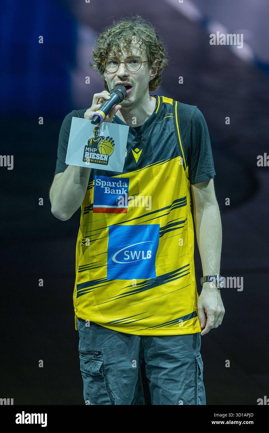 Aron Marian Glock, GER, MHP RIESEN Ludwigsburg vs. ratiopharm ulm ...