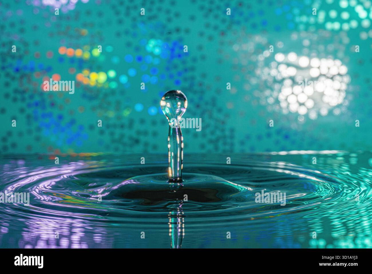 Droplet suspended in air hi-res stock photography and images - Alamy