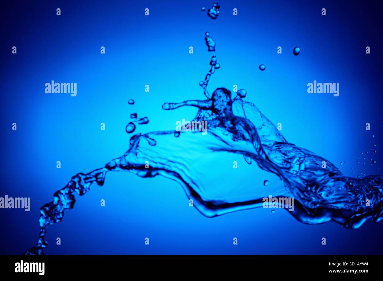 Splash and liquid arc hi-res stock photography and images - Alamy