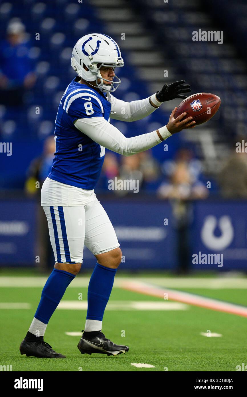 Indianapolis Colts punter Rigoberto Sanchez (8) warms up on the field ...