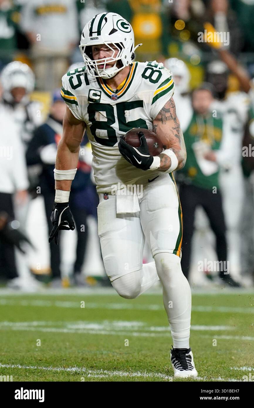 Green Bay Packers tight end Tucker Kraft (85) carries for a touchdown ...