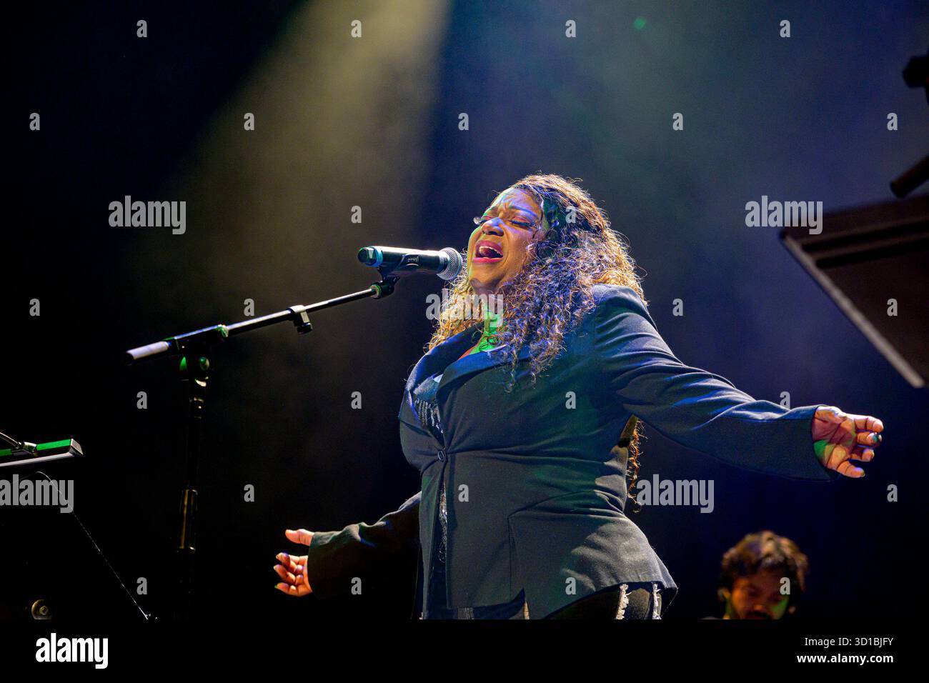 Gospel singer, actress, Regina McCrary Stock Photo - Alamy