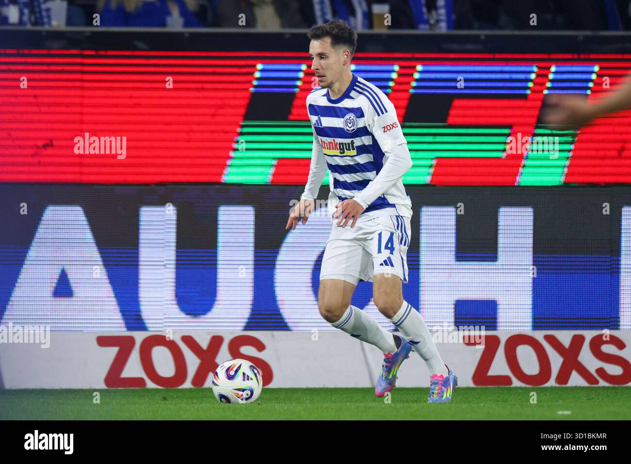 26 October 2025, North Rhine-Westphalia, Duisburg: Soccer: 3rd League ...