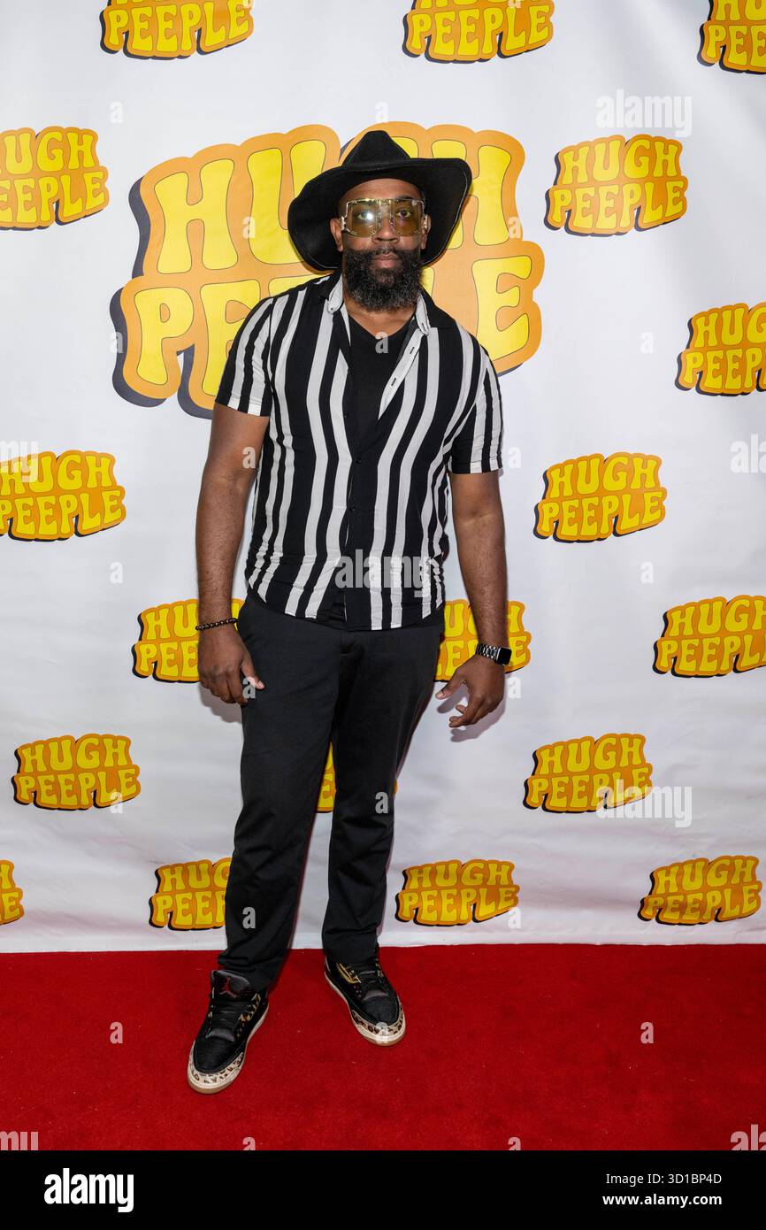 Los Angeles, USA. 26th Oct, 2025. Keyboard player Charles Ware Jr ...