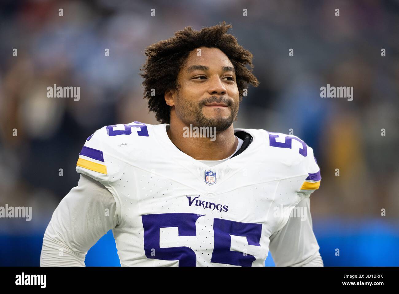 Minnesota Vikings linebacker Eric Wilson (55) jogs back to the locker ...