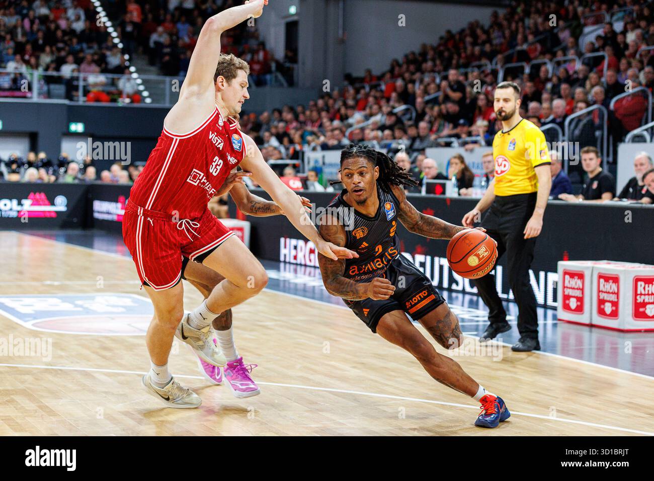 Patrick Heckmann (BMA365 Bamberg Baskets, #33), Nike Sibande (Niners ...