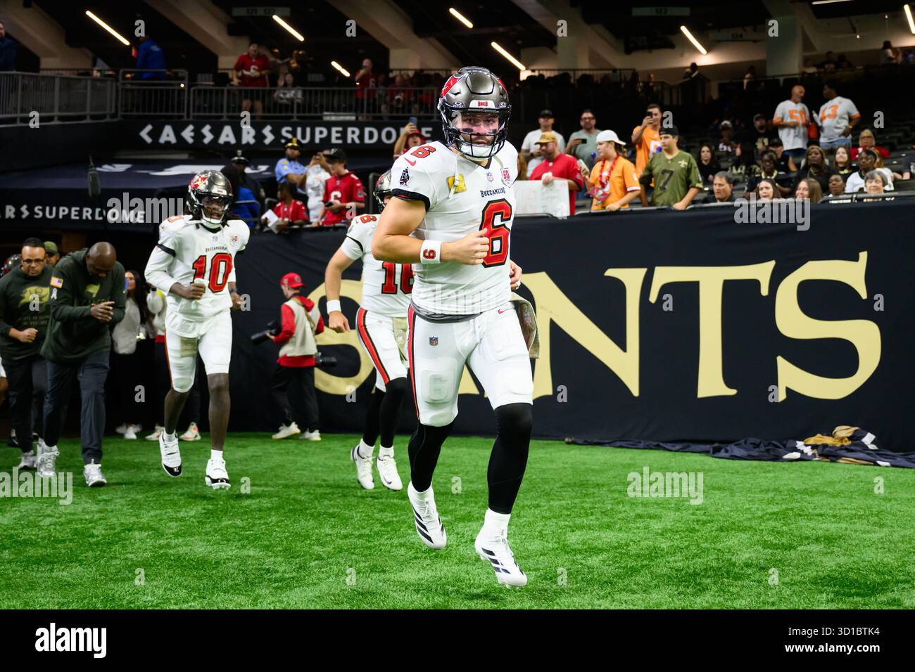 Tampa Bay Buccaneers quarterback Baker Mayfield (6) before an NFL ...