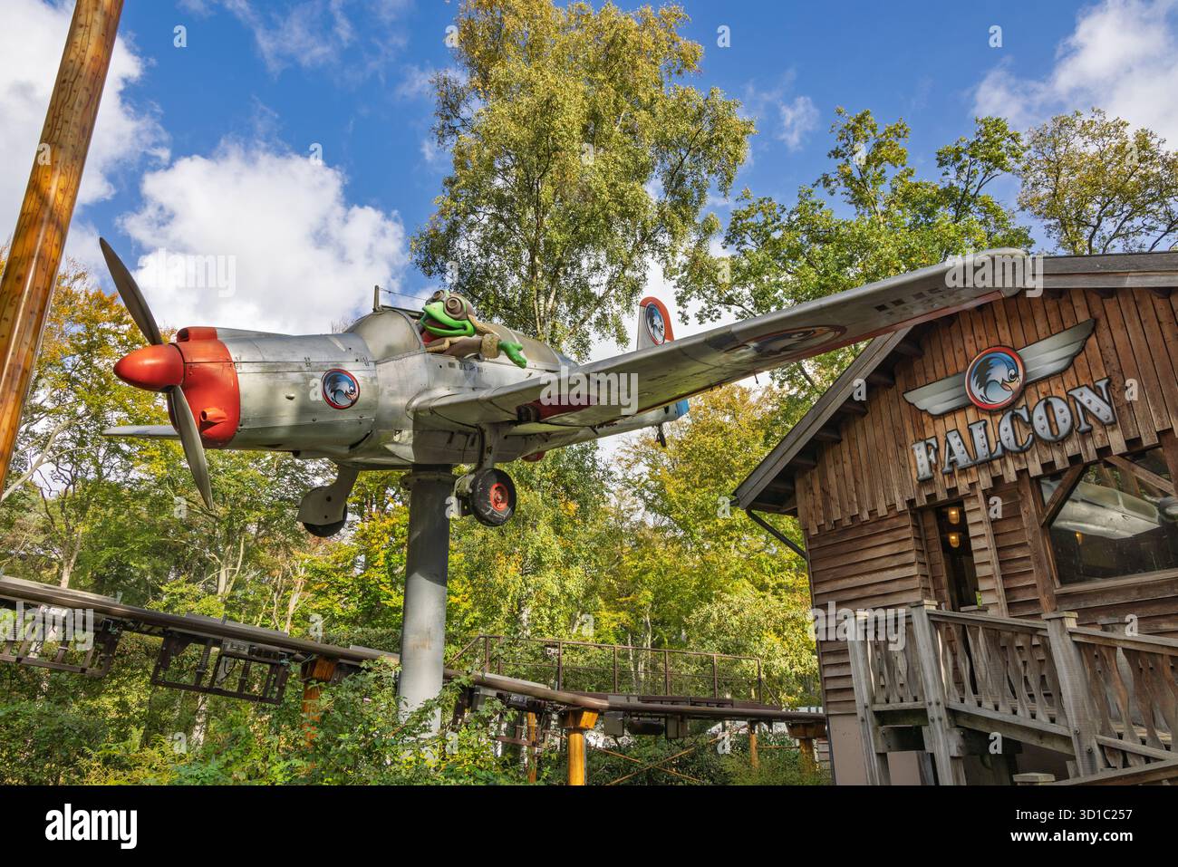 Frog coaster hi-res stock photography and images - Alamy