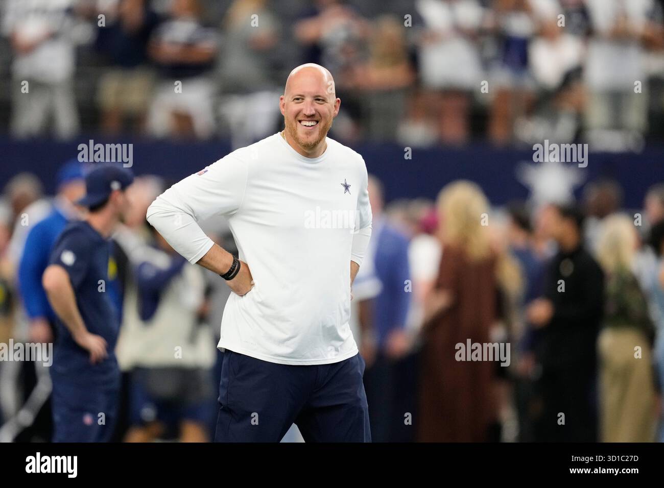 Dallas Cowboys quarterbacks coach Steve Shimko watches warmups before ...