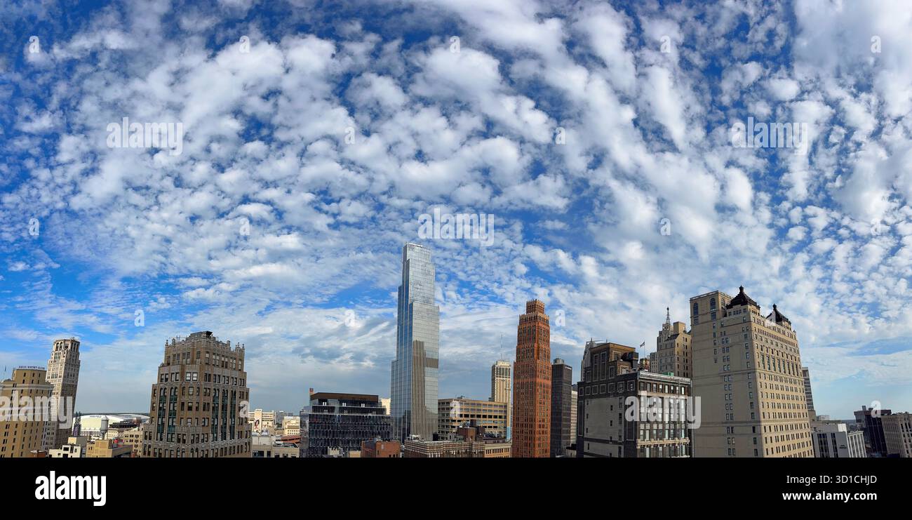 Detroit michigan skyline hi-res stock photography and images - Alamy