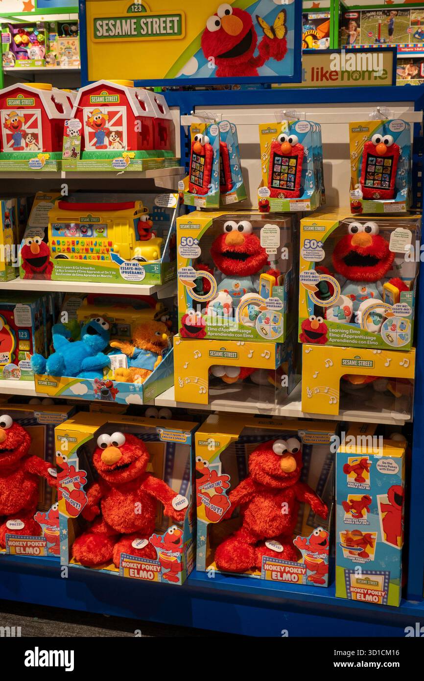 Macy's flagship department store has a large Toys R Us children's ...
