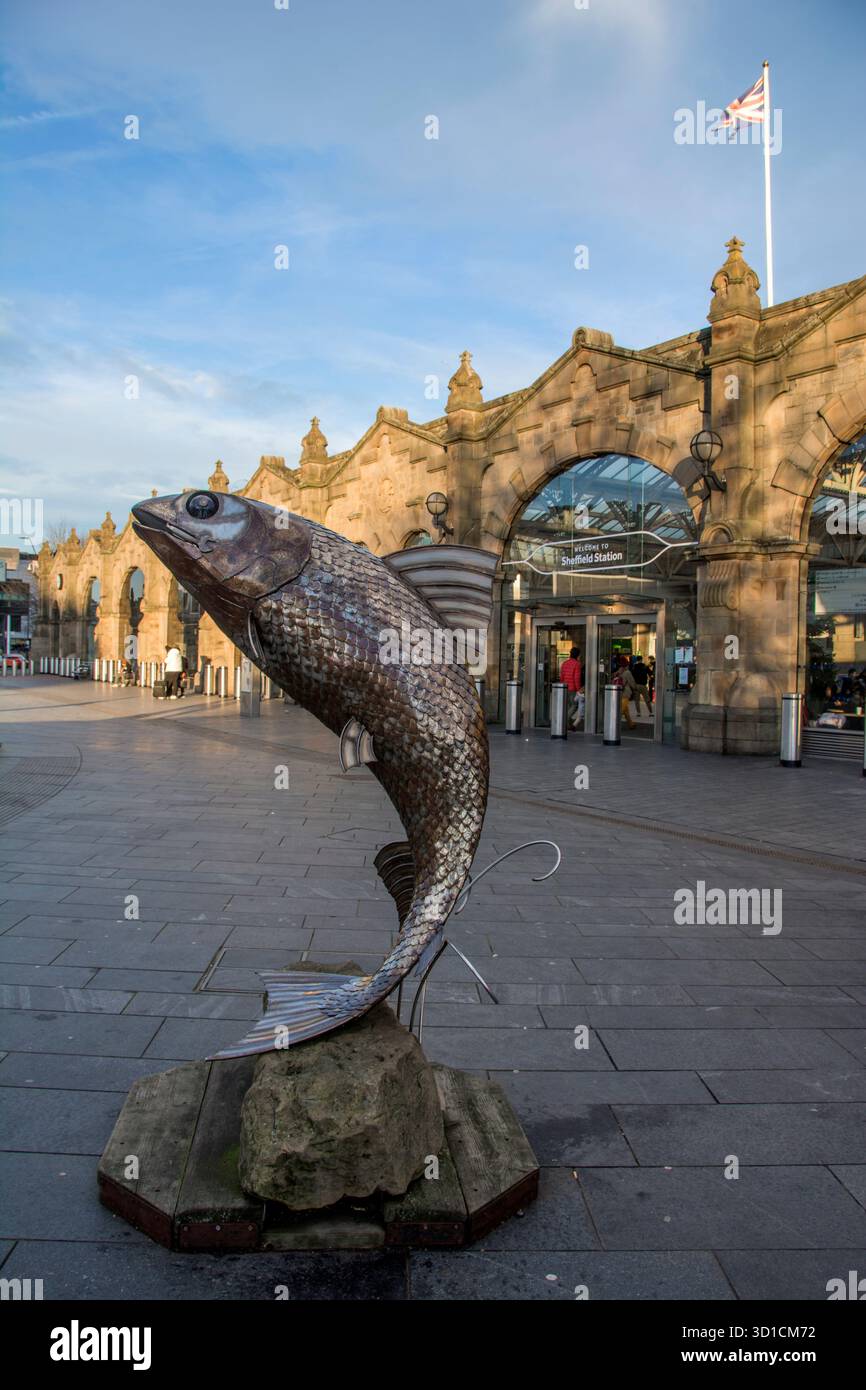 Entrance of EMR Sheffield Station with public artwork salmon of steel ...