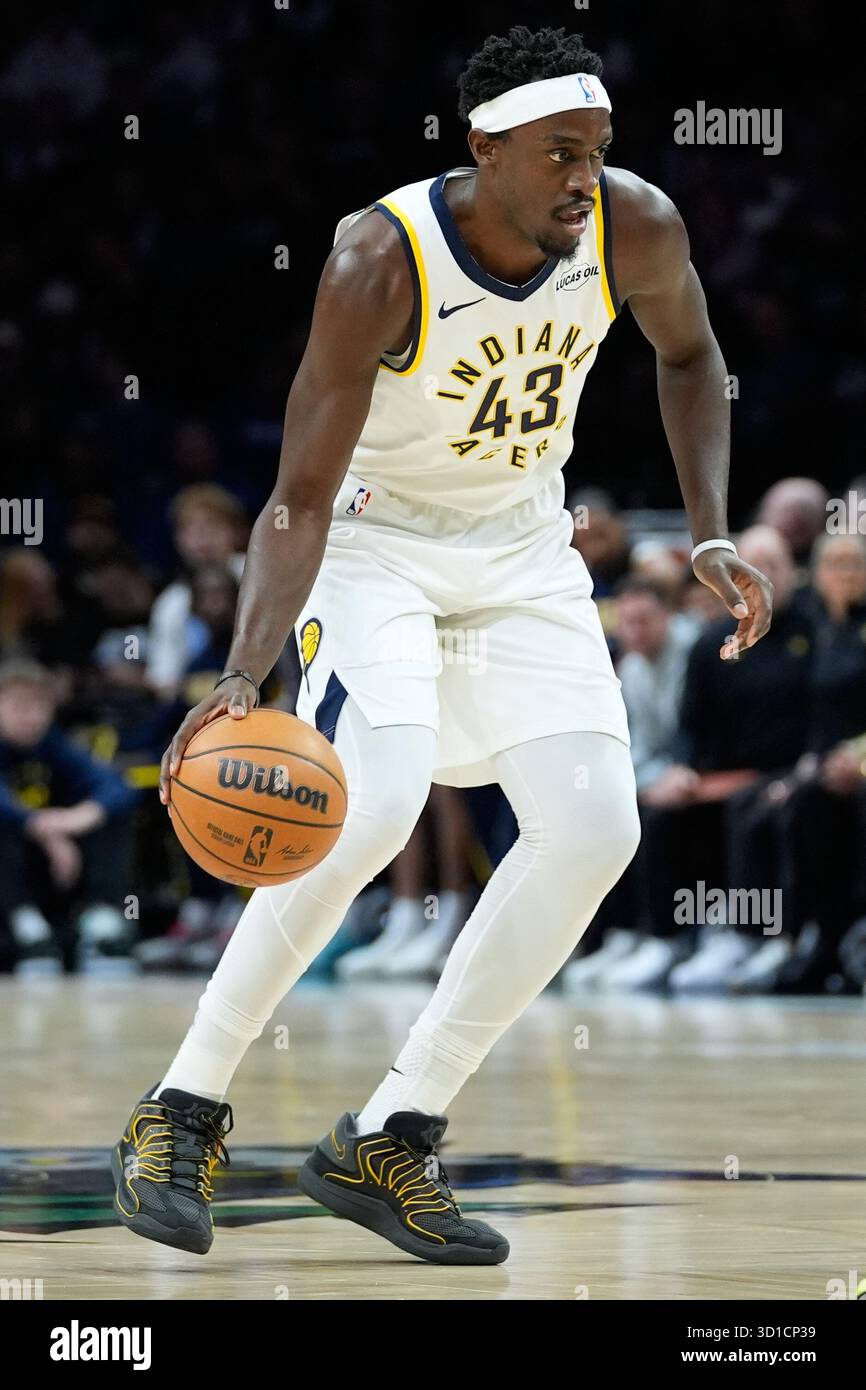 Indiana Pacers forward Pascal Siakam (43) handles the ball during the ...
