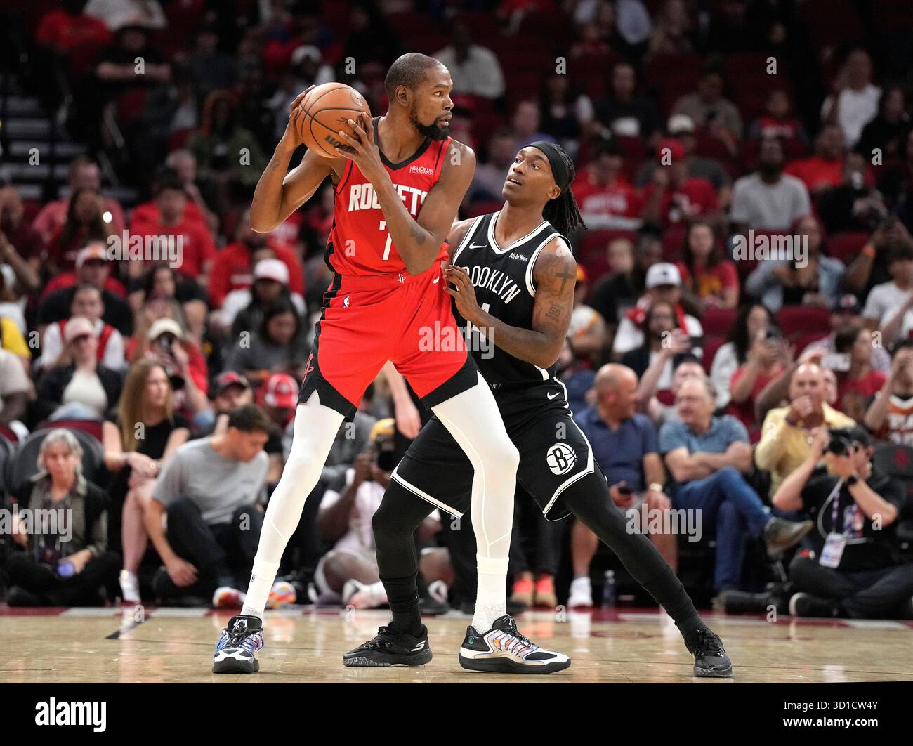 Houston Rockets forward Kevin Durant (7) controls the ball against ...