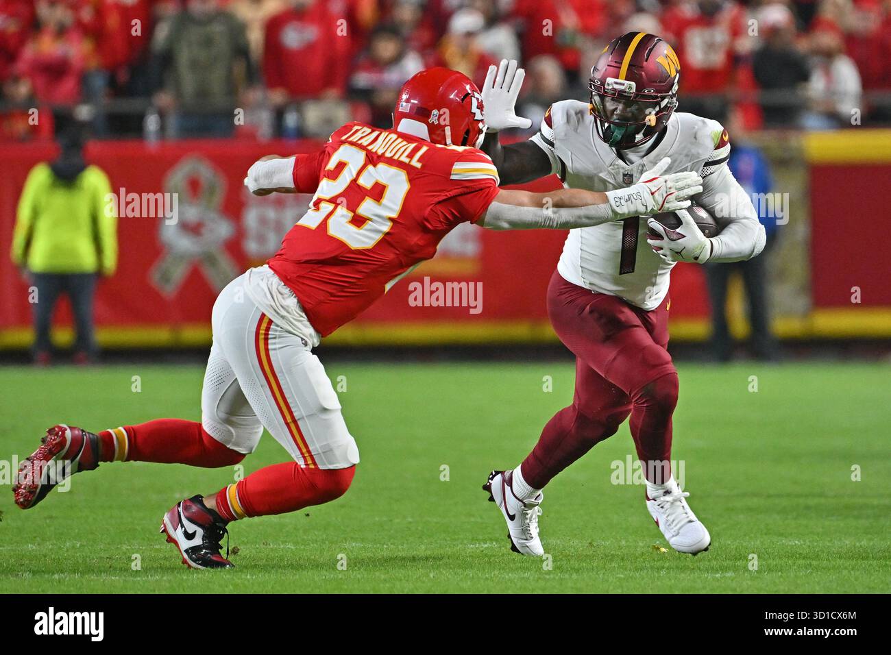 Washington Commanders wide receiver Deebo Samuel #1 runs up field ...