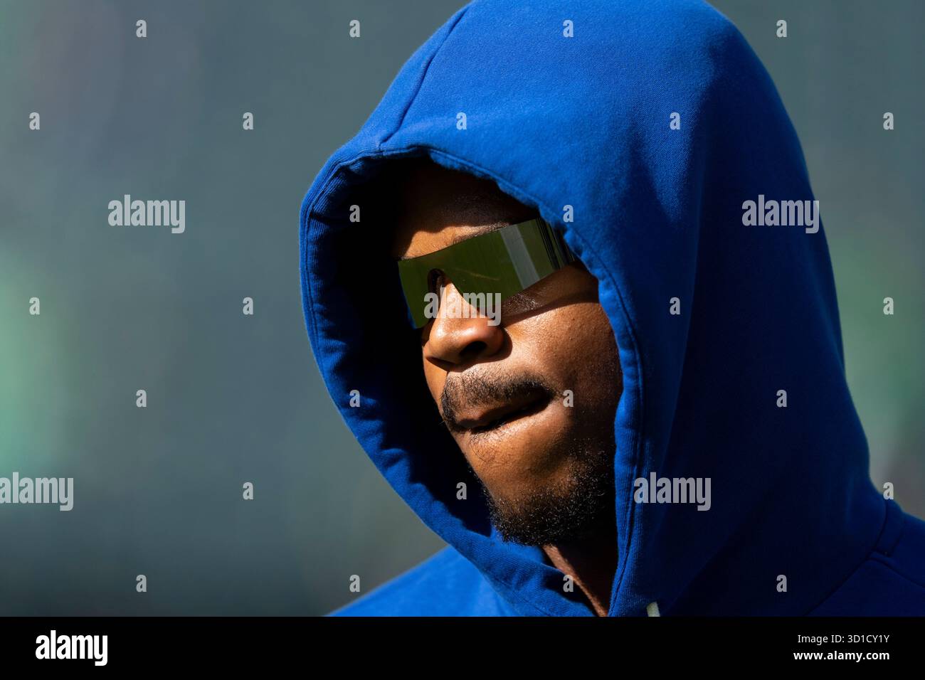 New York Giants linebacker Abdul Carter looks on during warm-ups prior ...