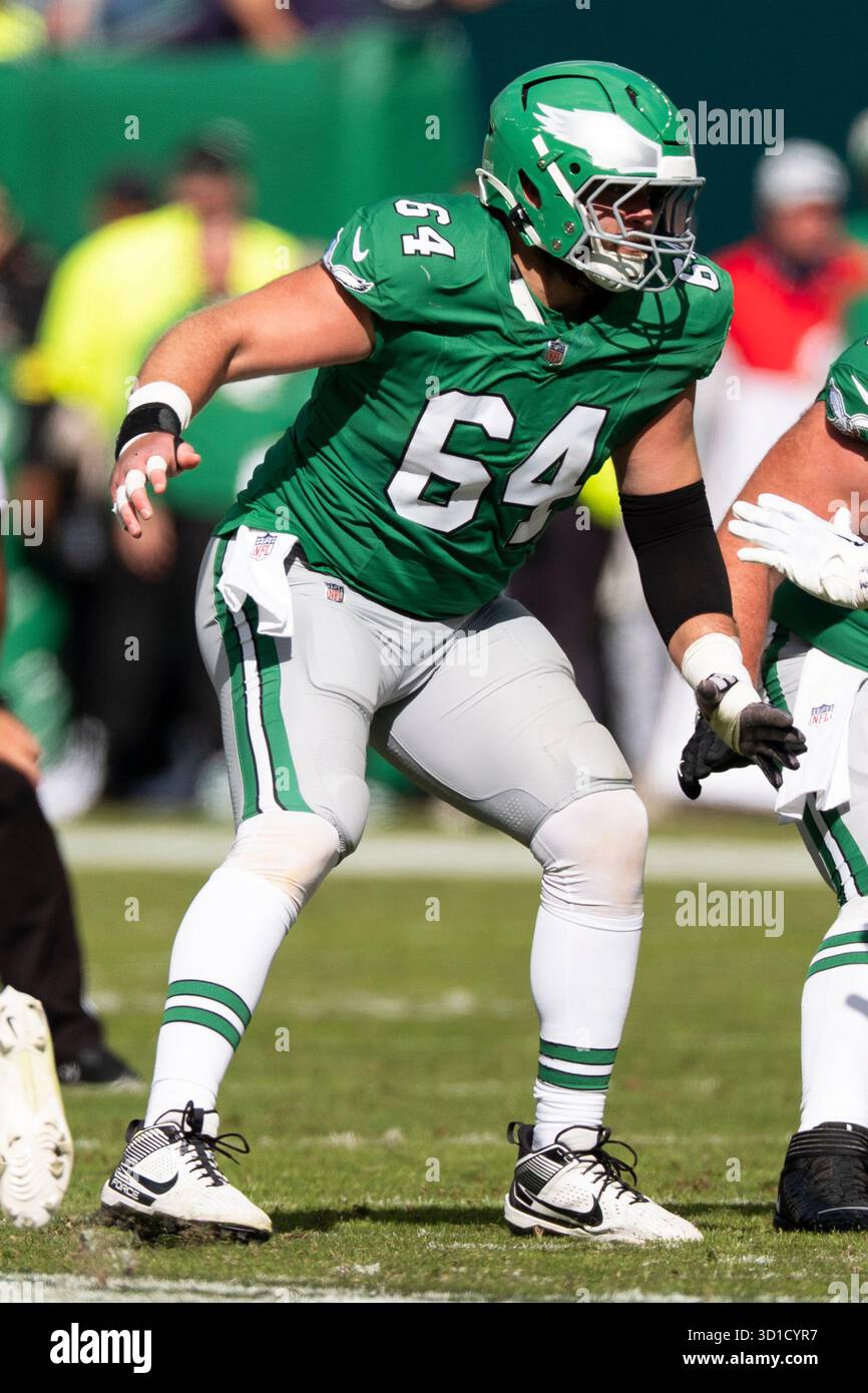 Philadelphia Eagles center Brett Toth in action during an NFL football ...
