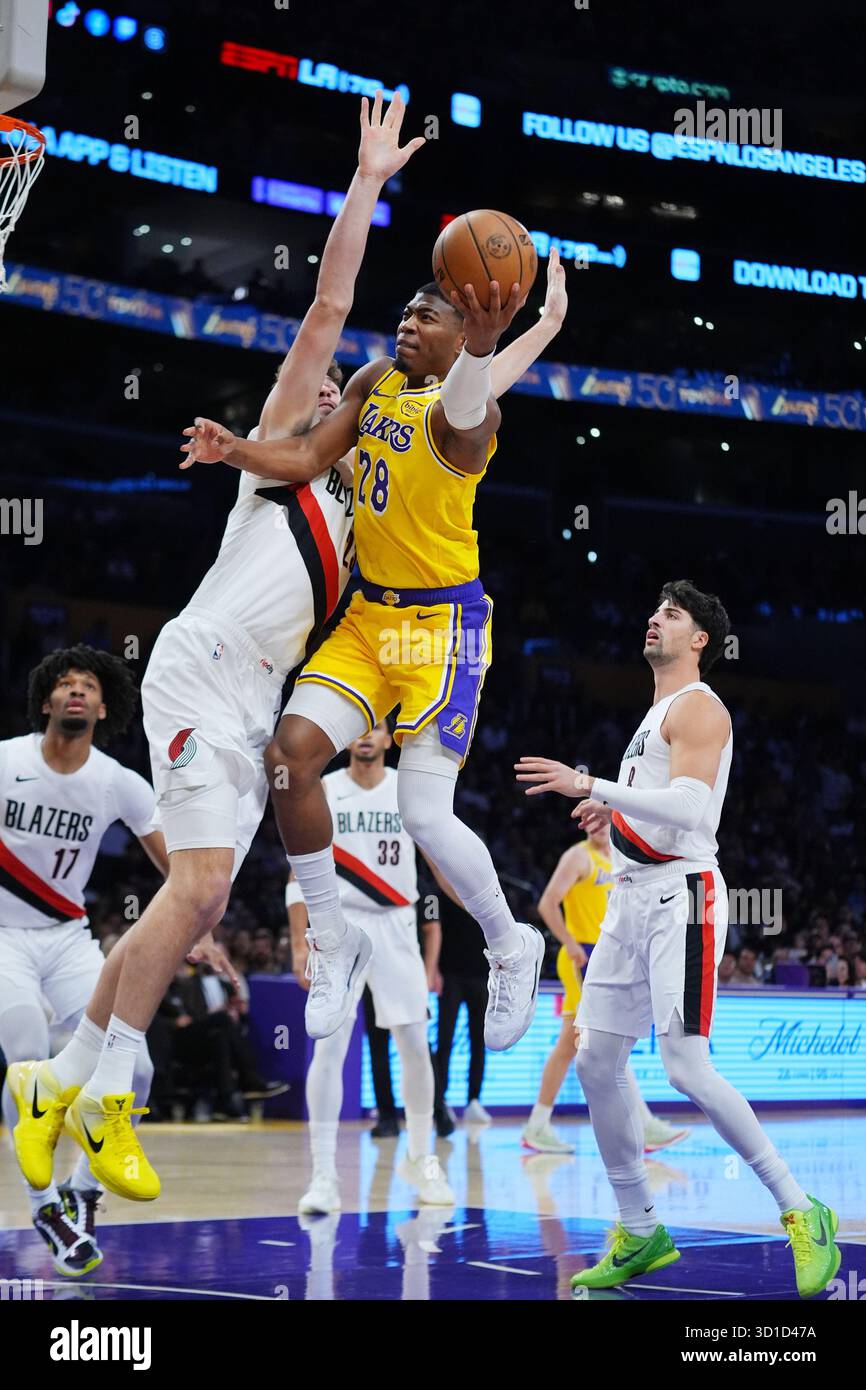 Los Angeles Lakers forward Rui Hachimura (28) drives wwith the ball ...