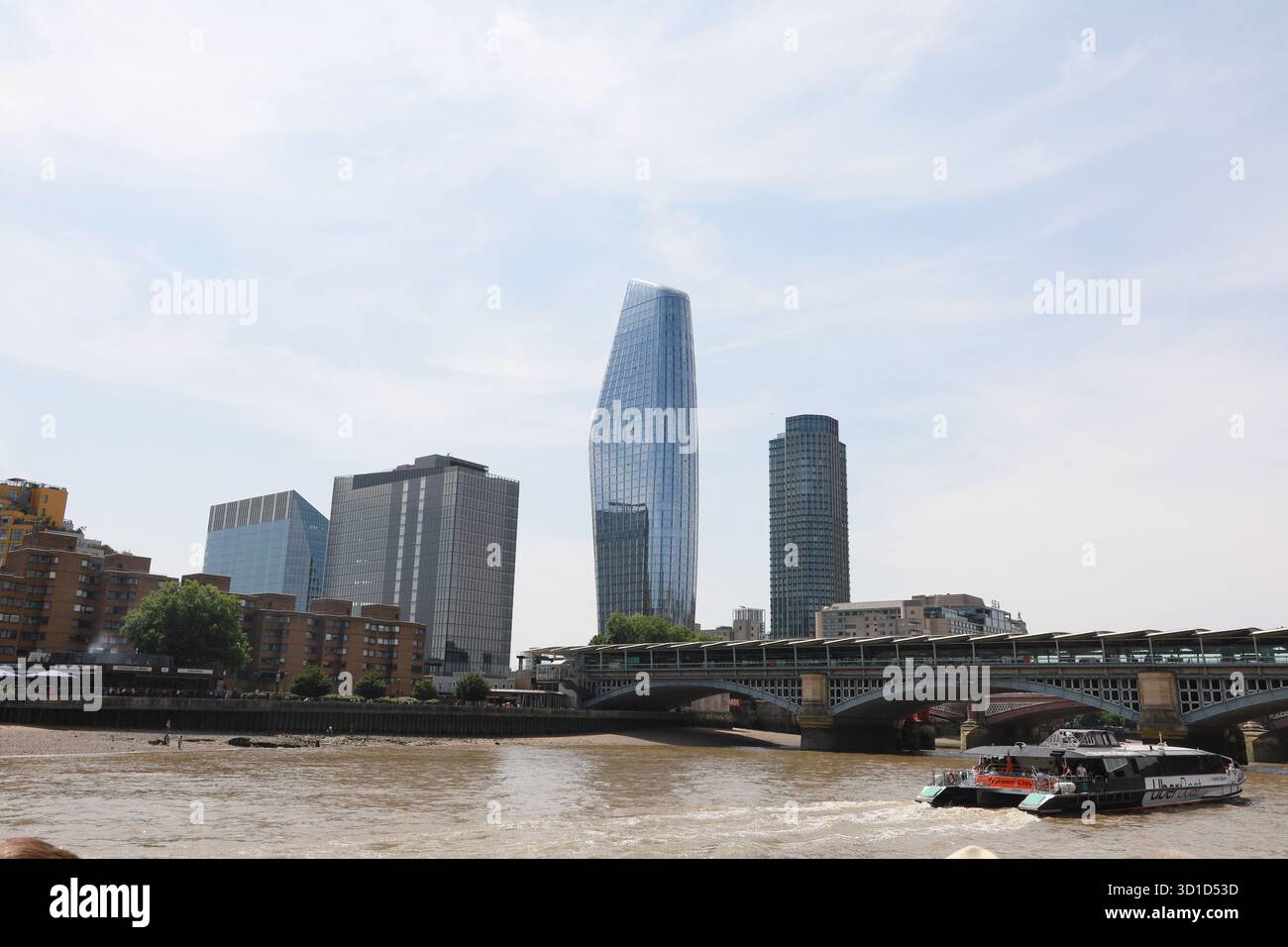 The Boomerang Building is one of the latest additions to London's ...