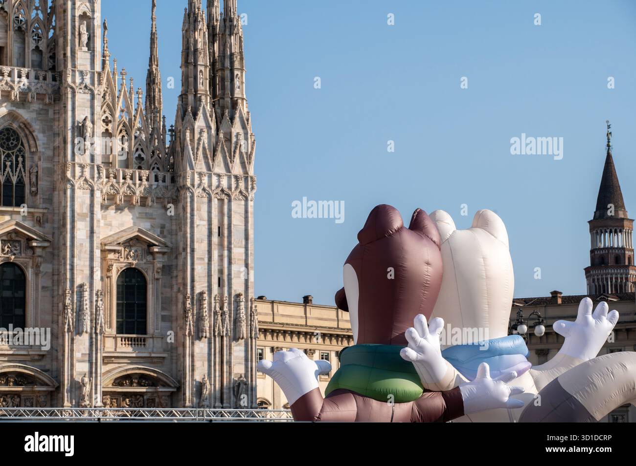 Mascots Giant Inflatable Display with Olympic Paralympic Logos ,Italy ...