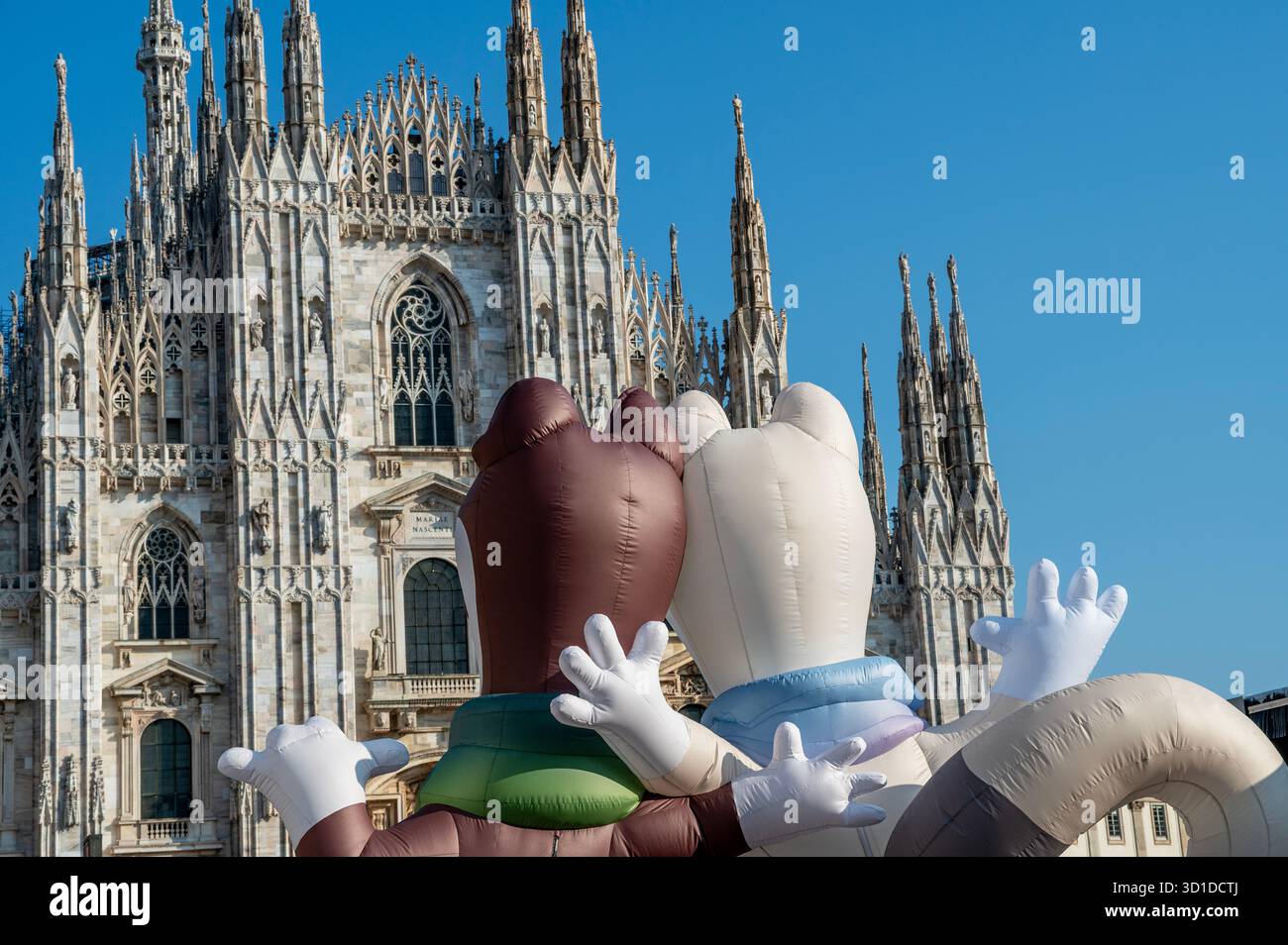 Mascots Giant Inflatable Display with Olympic Paralympic Logos ,Italy ...