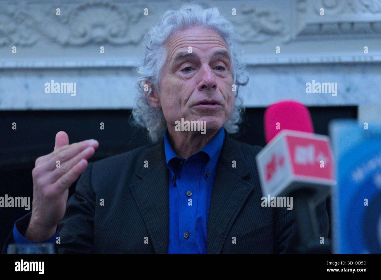 Harvard coverage hi-res stock photography and images - Alamy