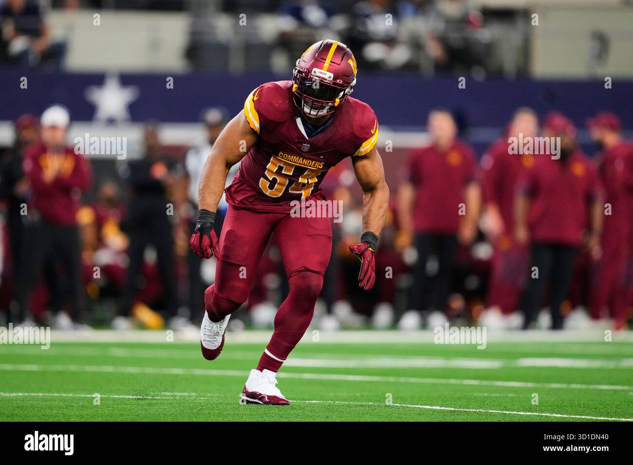 Washington Commanders linebacker Bobby Wagner works against the Dallas ...