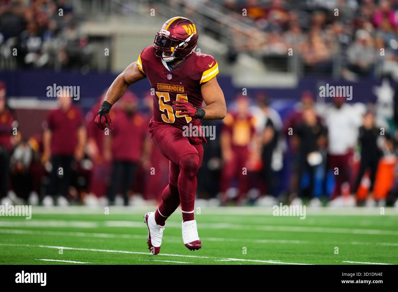 Washington Commanders linebacker Bobby Wagner works against the Dallas ...