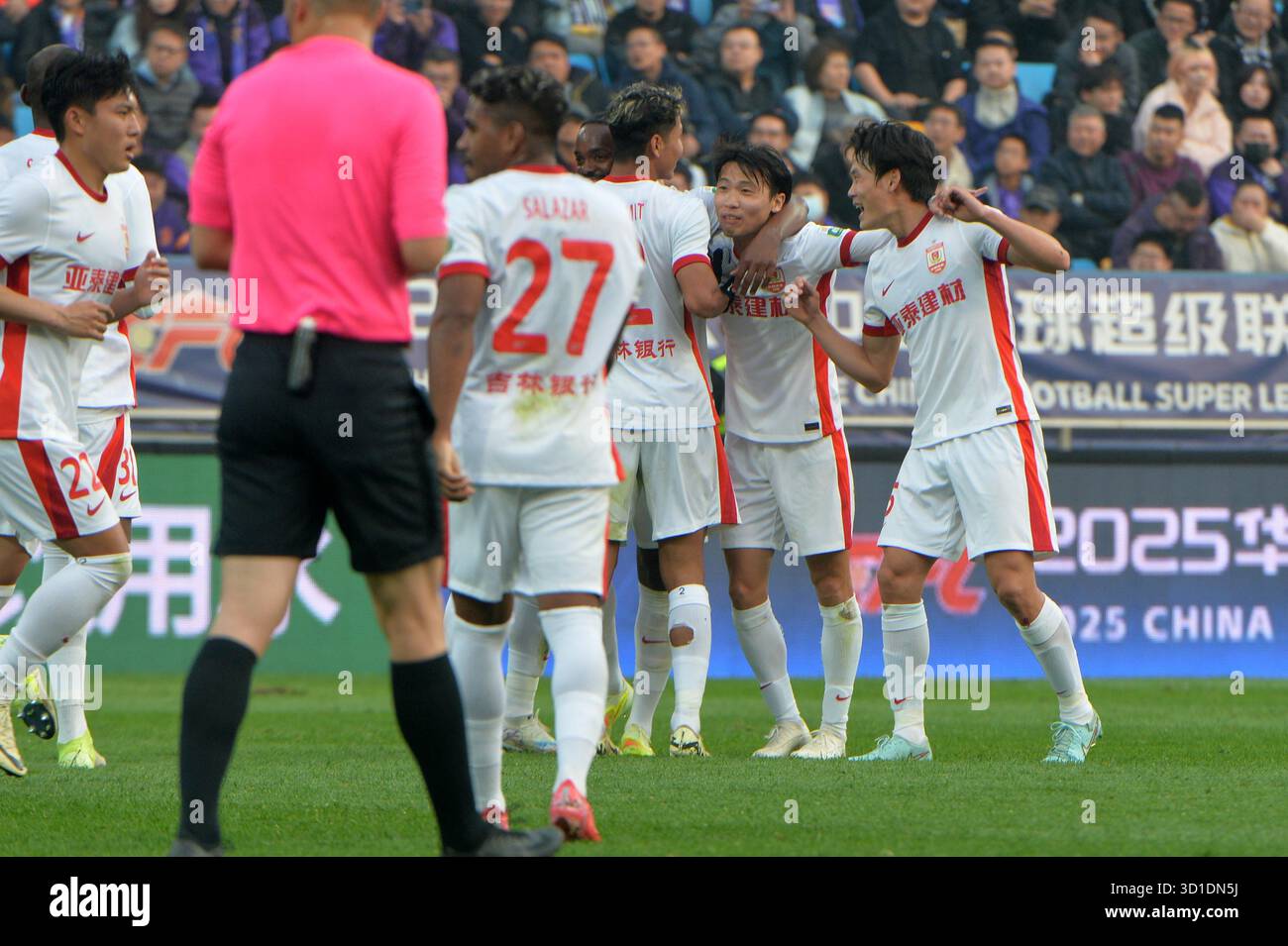 Tianjin Jinmen Tiger Football Club 2-2 draw Changchun Yatai Football ...