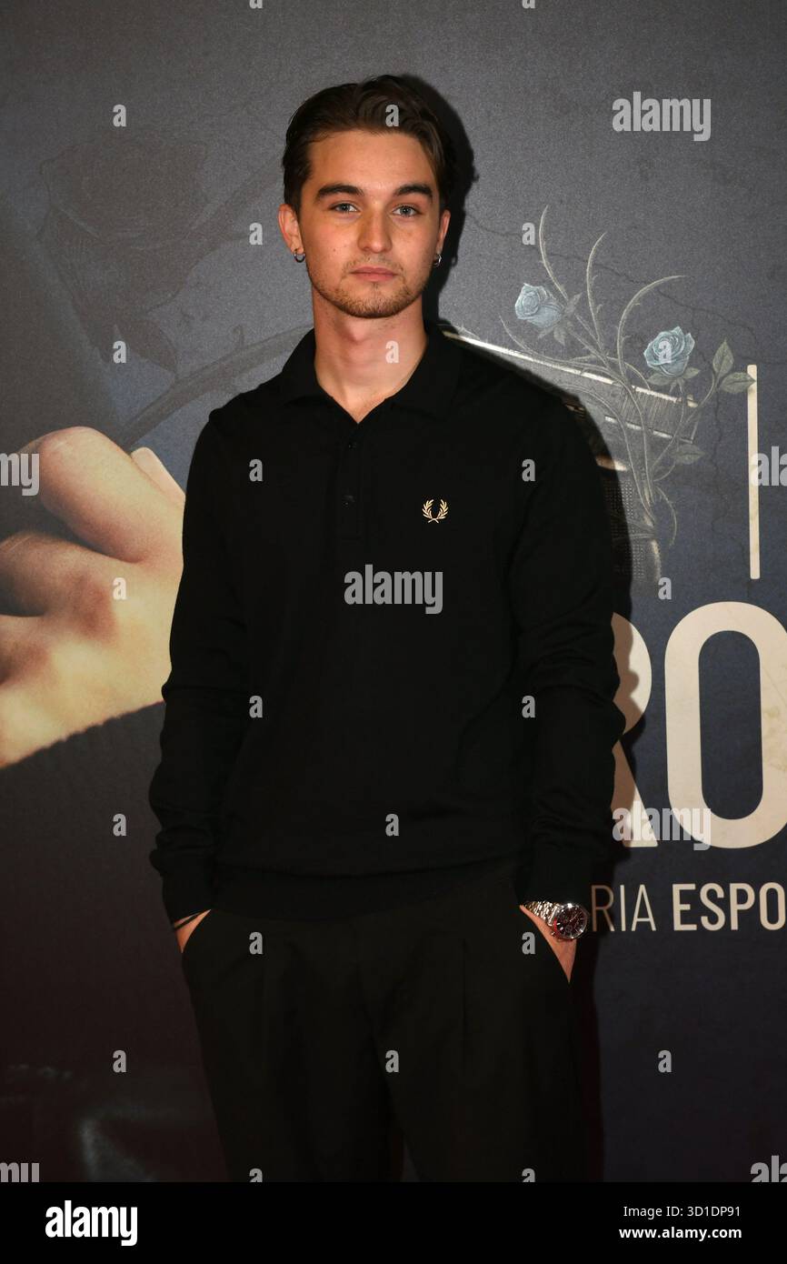 Naples, Italy. 27th Oct, 2025. "Cinema Metropolitan" (Na) 27/10/2025 ...