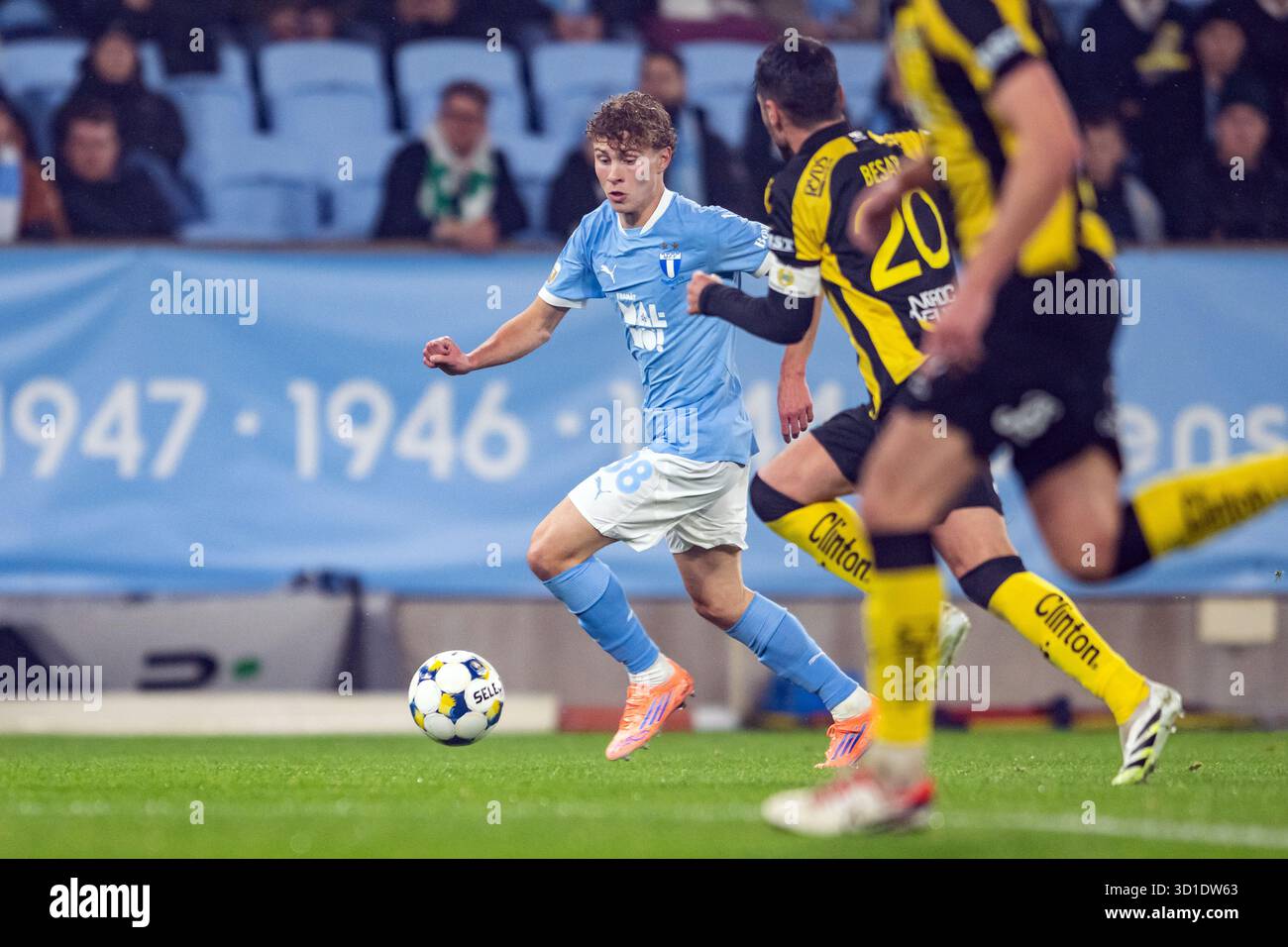 Malmoe, Sweden. 27th, October 2025. Hugo Bolin (38) of Malmo FF seen ...