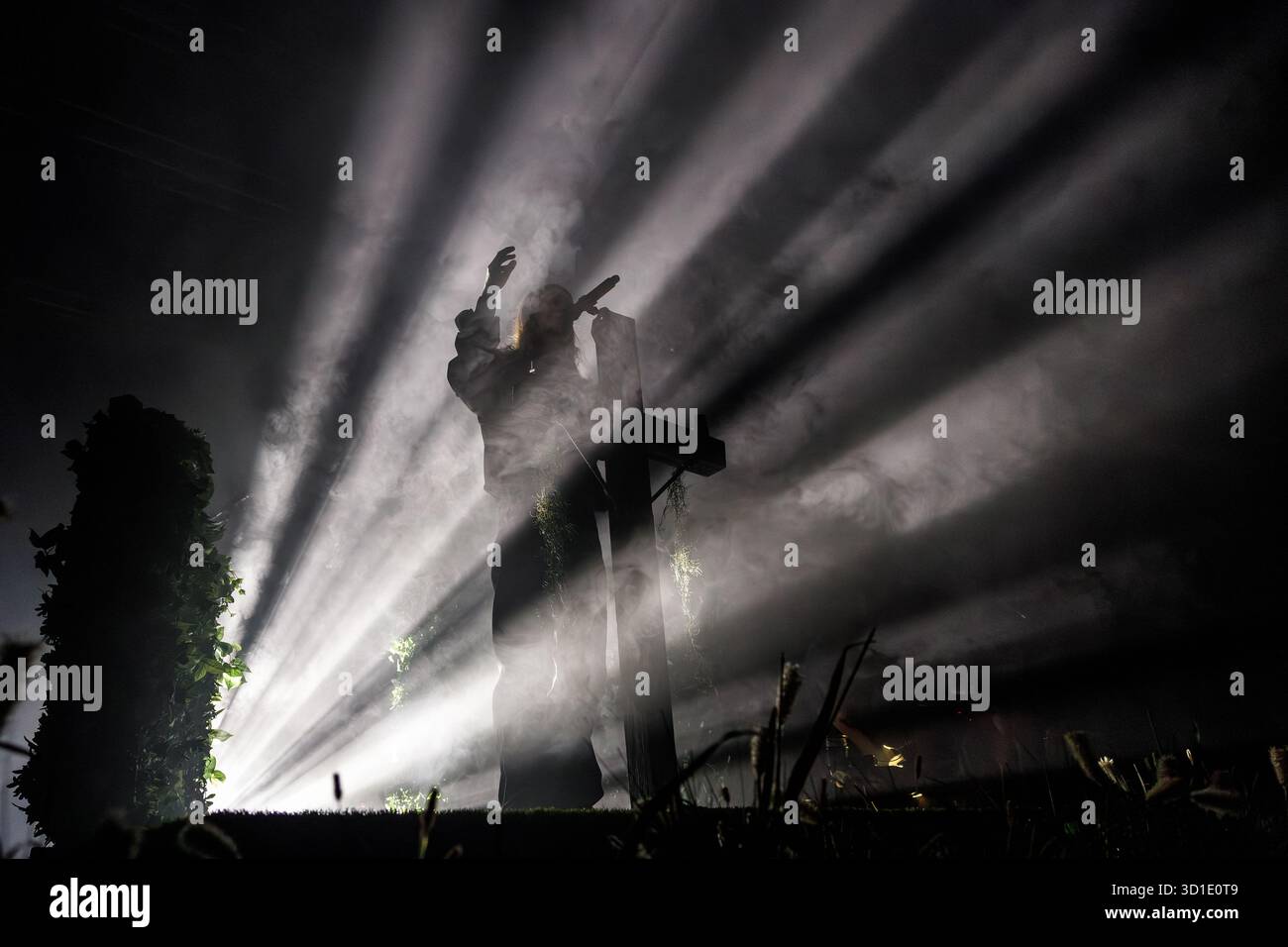 Oslo, Norway. 27th, October 2025. The American singer and songwriter ...