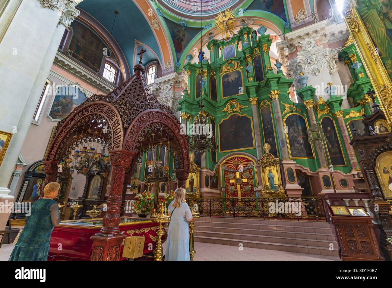 Interior of Orthodox Church of the Holy Spirit in Vilnius, Lithuania ...