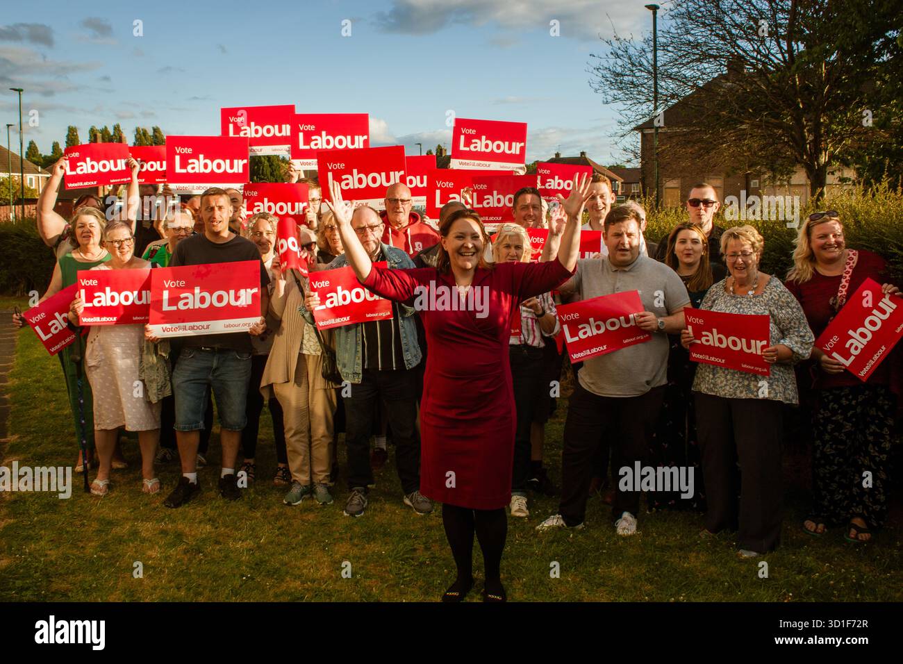 Anna Turley celebrates alongside Redcar Labour Party members, due to ...