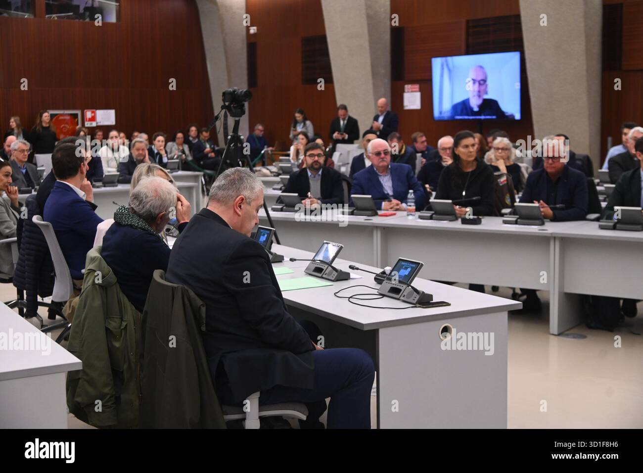 MILAN - Palazzo Pirelli, Regional Council with Cardinal Pierbattista ...