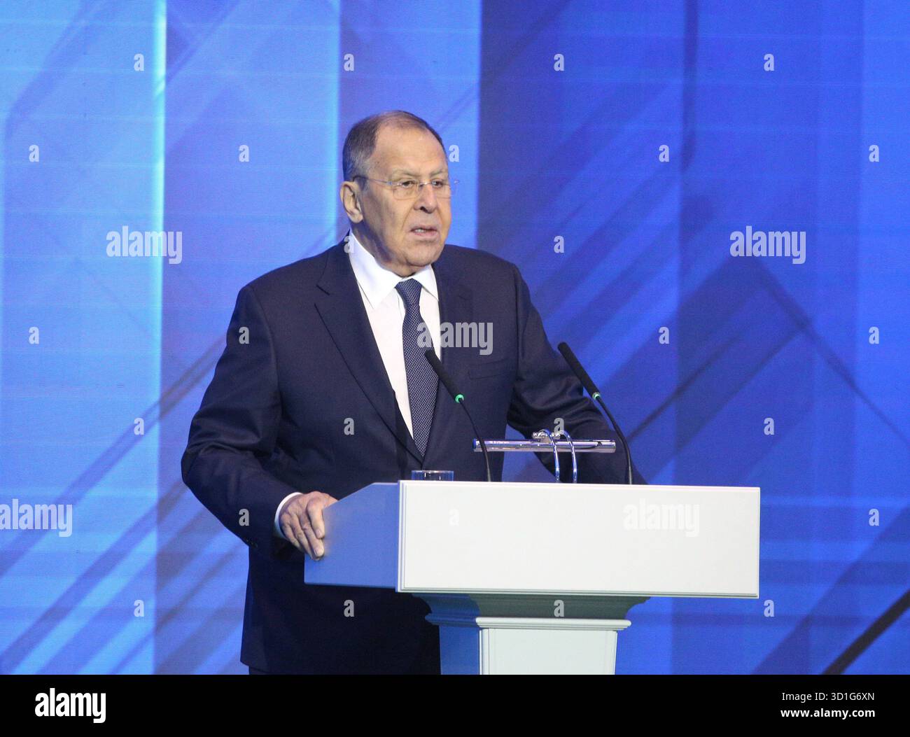 (251028) -- MINSK, Oct. 28, 2025 (Xinhua) -- Russian Foreign Minister ...
