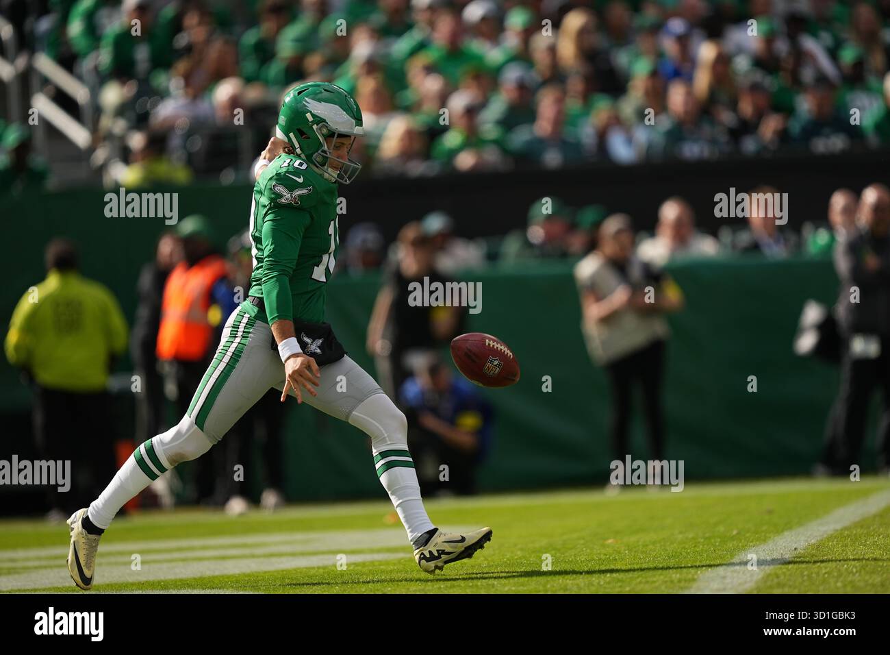 Philadelphia Eagles Punter Braden Mann In Action During An Nfl Football