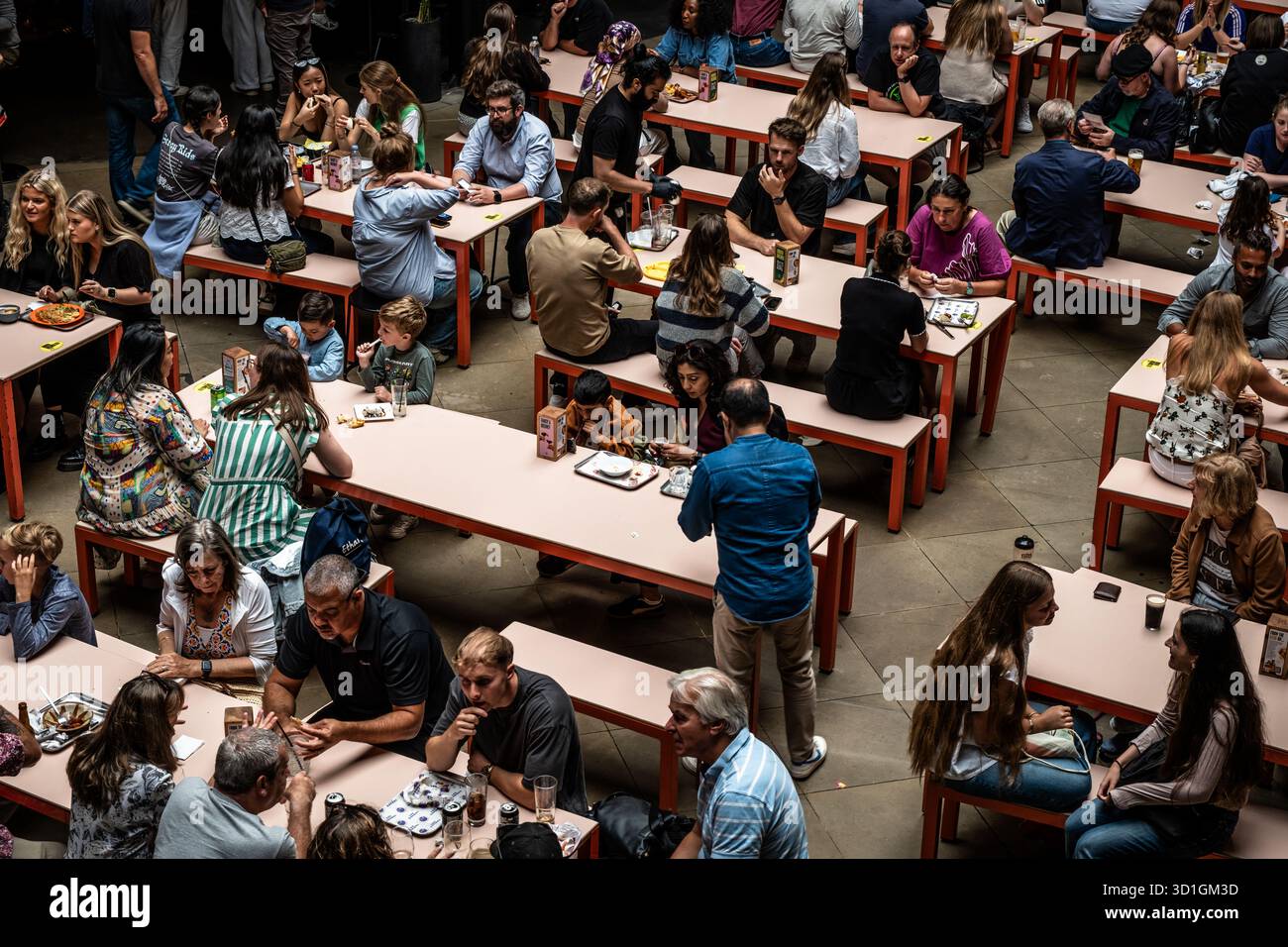 Bustling indoor food hall hi-res stock photography and images - Alamy