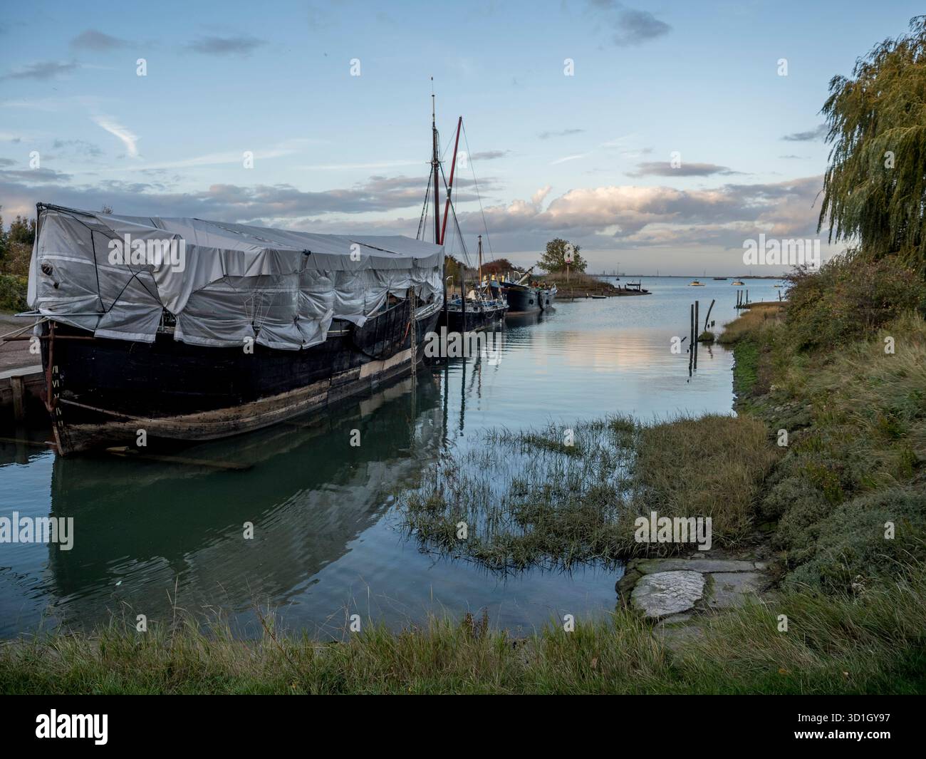 Lower Halstow, Kent, UK. 28th Oct, 2025. National historic ship Ethel ...