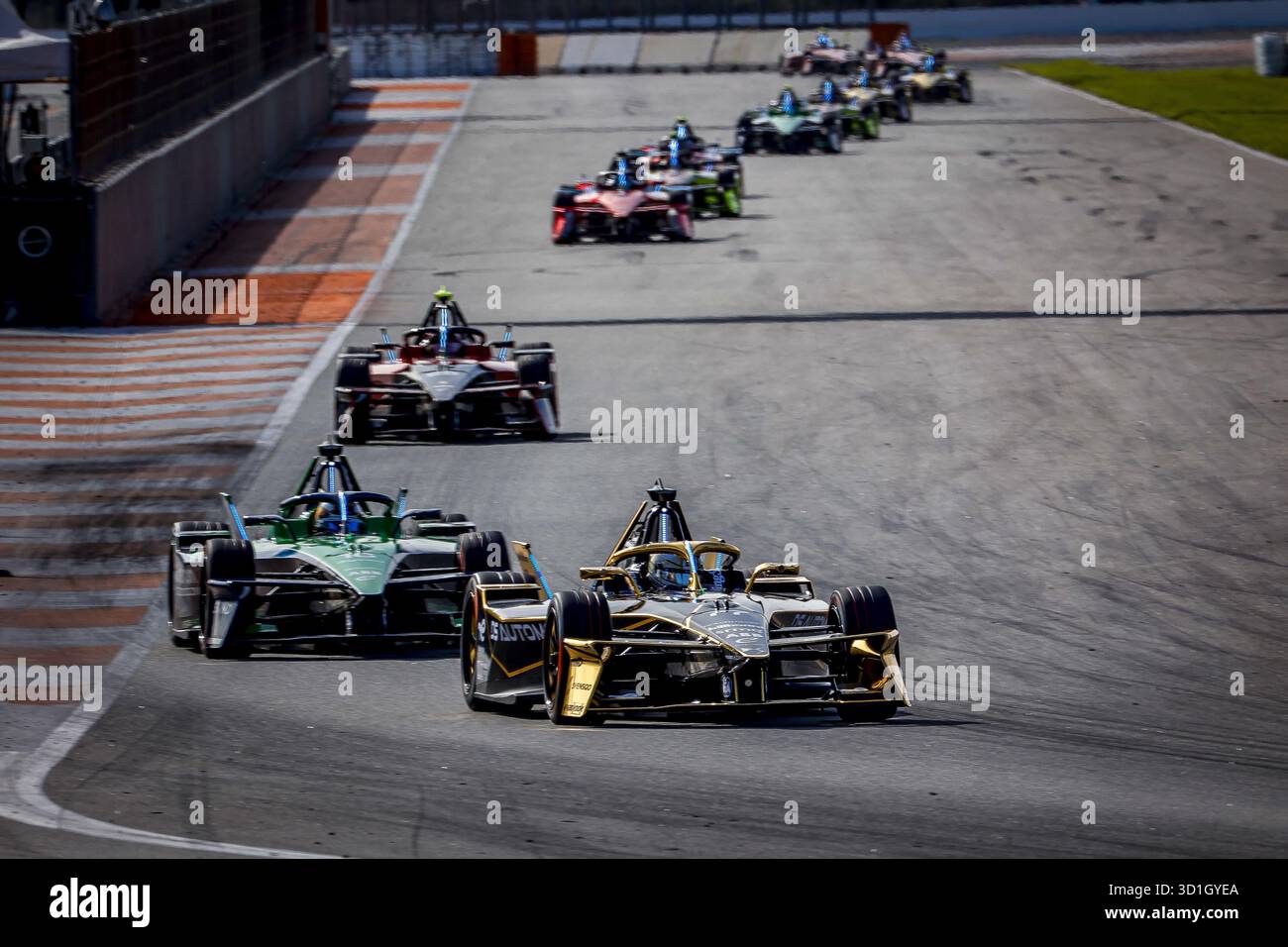 77 BARNARD Taylor (gbr), DS Penske, DS E-Tense FE25, action during the ...