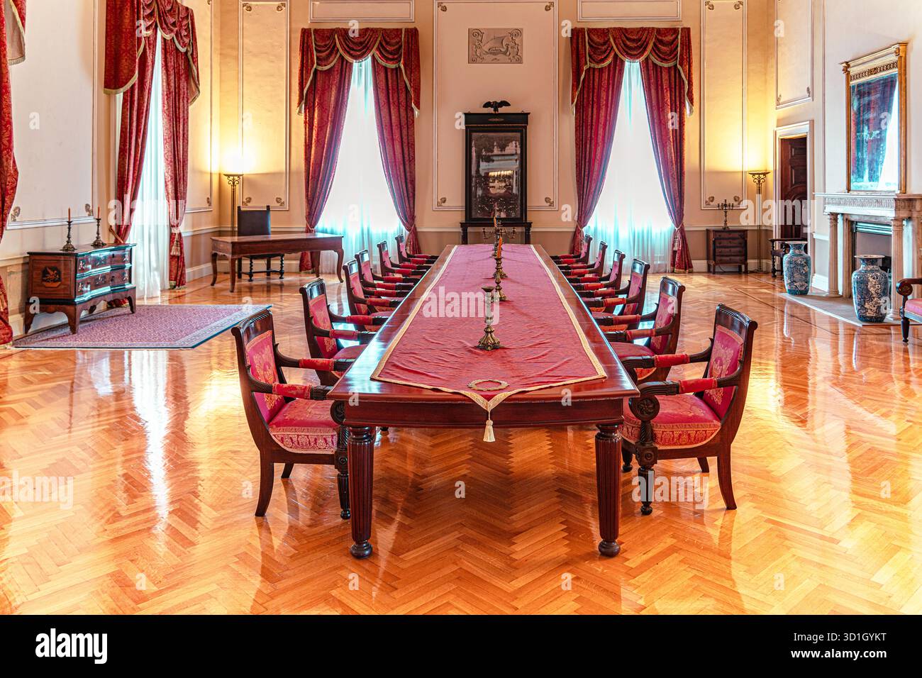 Table stately home hi-res stock photography and images - Alamy