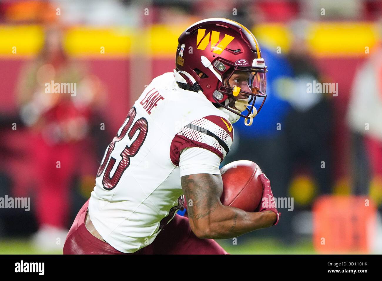 Washington Commanders wide receiver Jaylin Lane runs the ball during ...