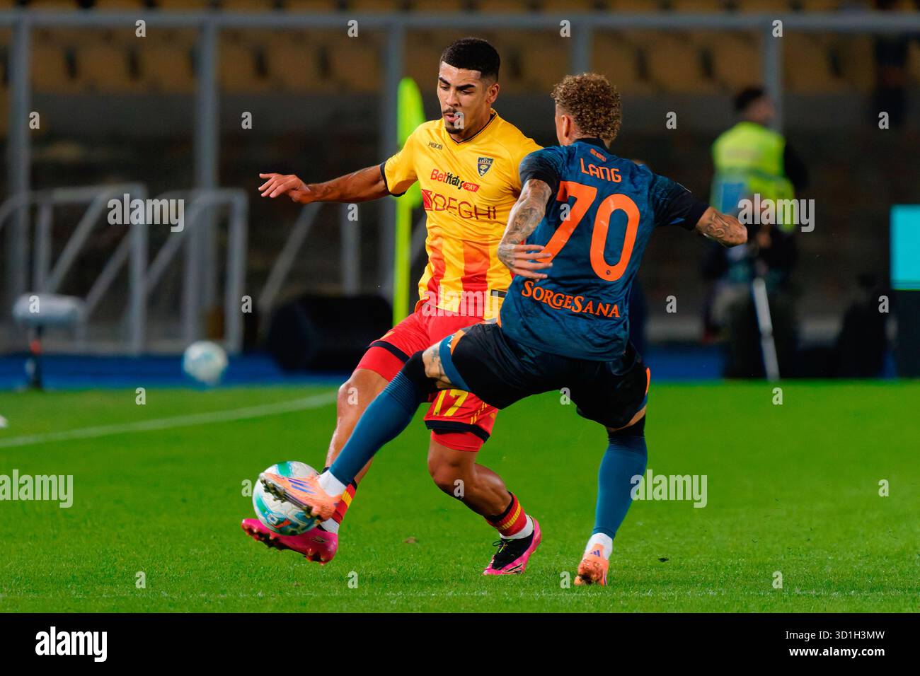 Danilo Veiga of US Lecce in action against Noa Lang of SSC Napoli ...