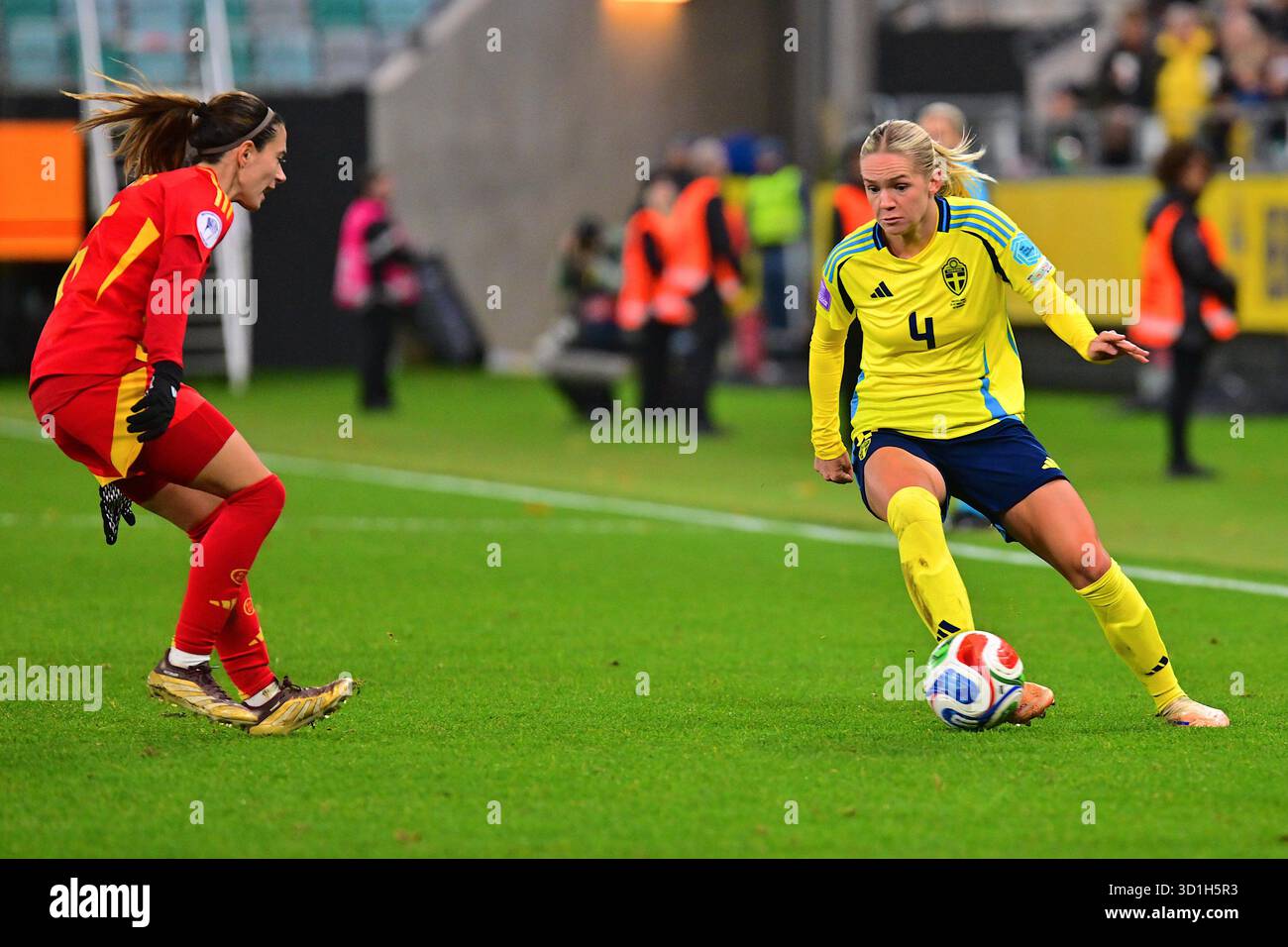 Hanna Lundkvist (4 Sweden) and Aitana Bonmati (6 Spain) during the semi ...