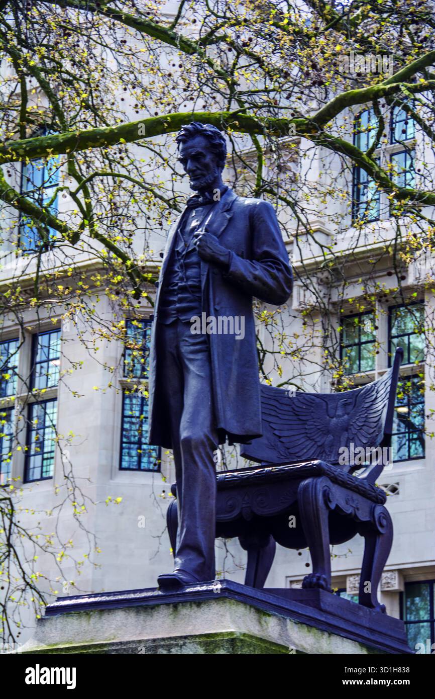Statue of Abraham Lincoln, created by Augustus Saint-Gaudens Stock ...