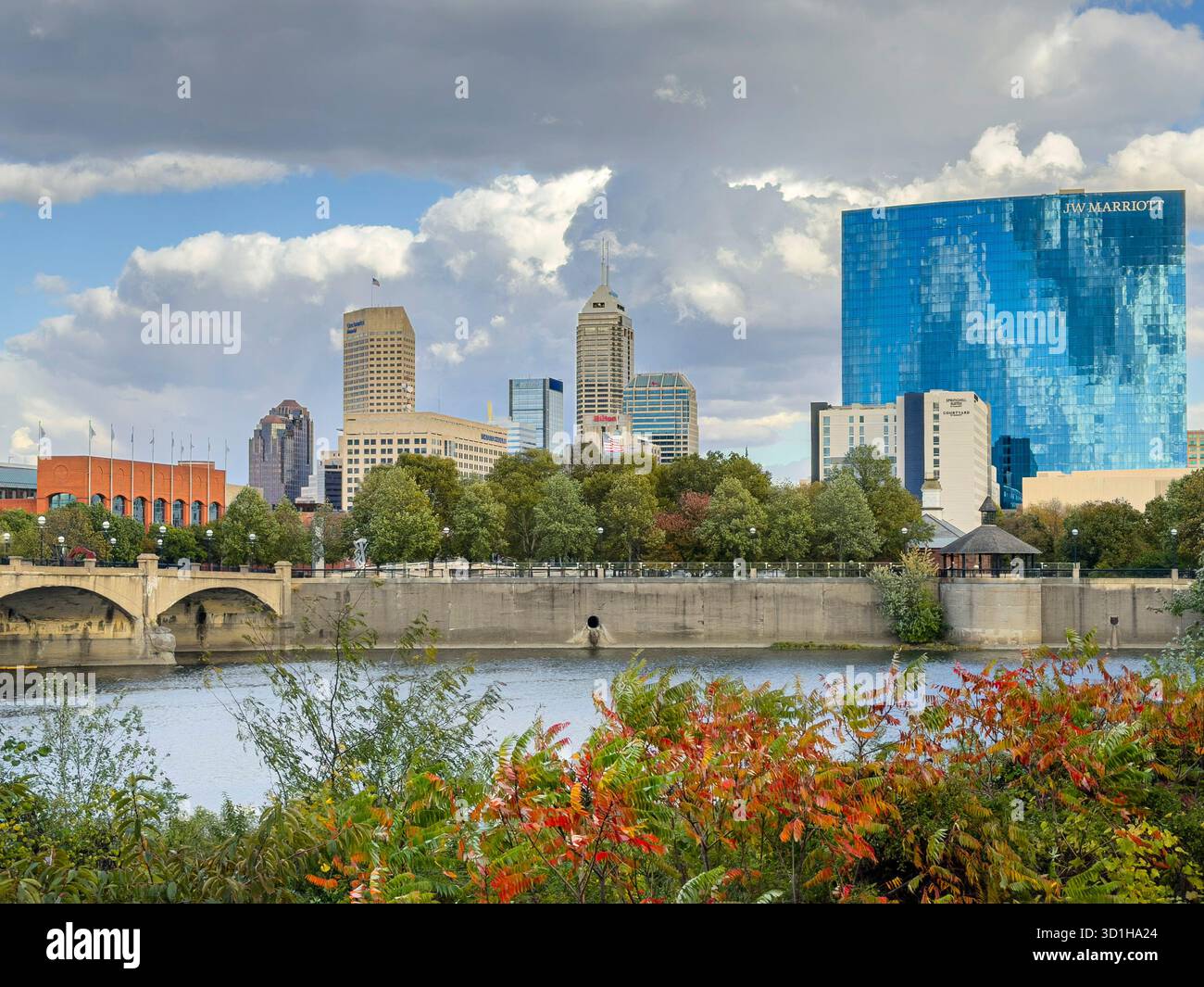 Downtown skyline white river indianapolis hi-res stock photography and ...