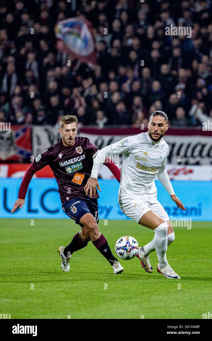 Cedric Gondo of Reggiana Calcio and Pedro Mendes of Modena Calcio ...